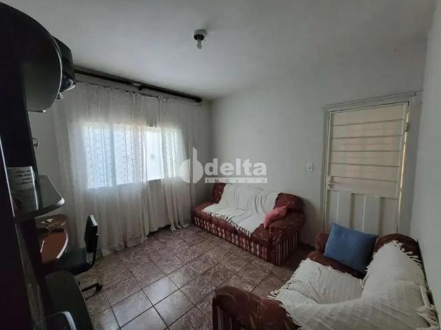 Casa / Sobrado para Venda em Uberlândia/MG Guarani 2 Quartos