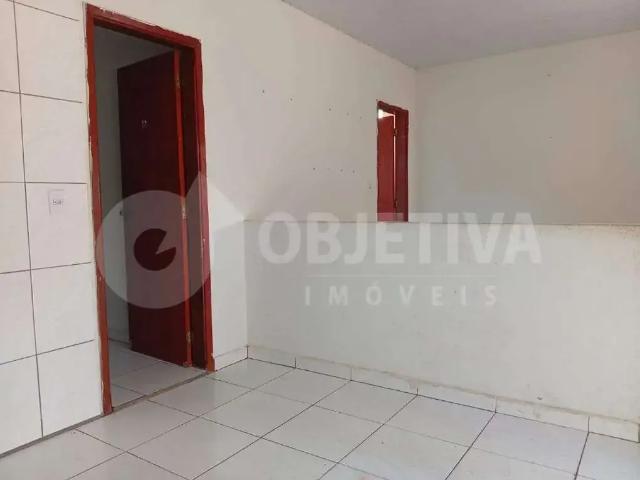 Casa / Sobrado para Venda em Uberlândia/MG Jaraguá 4 Quartos