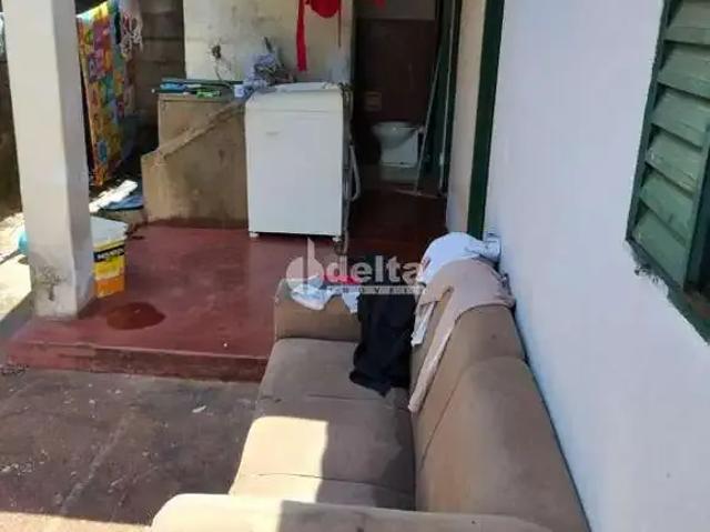 Casa / Sobrado para Venda em Uberlândia/MG Jaraguá 2 Quartos