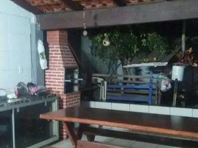 Casa / Sobrado para Venda em Uberlândia/MG Jardim América I 4 Quartos