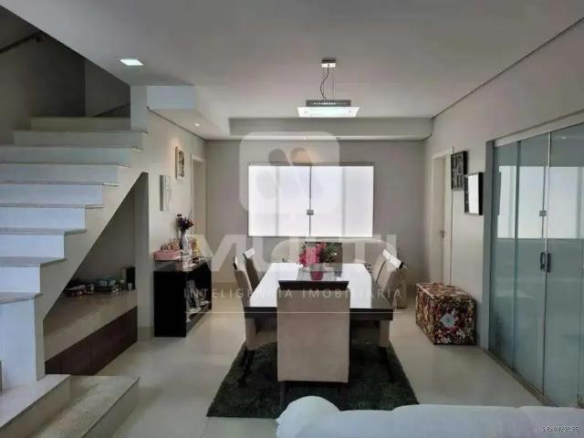 Casa / Sobrado para Venda em Uberlândia/MG Jardim América I 3 Quartos