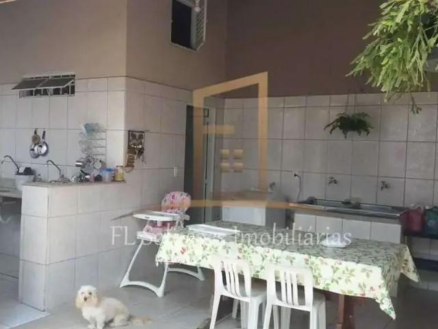 Casa / Sobrado para Venda em Uberlândia/MG Jardim América I 3 Quartos