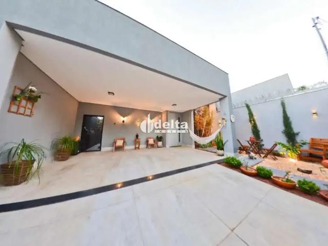 Casa / Sobrado para Venda em Uberlândia/MG Jardim Botânico 3 Quartos