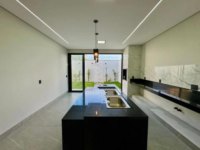Casa / Sobrado para Venda em Uberlândia/MG Jardim Botânico 3 Quartos