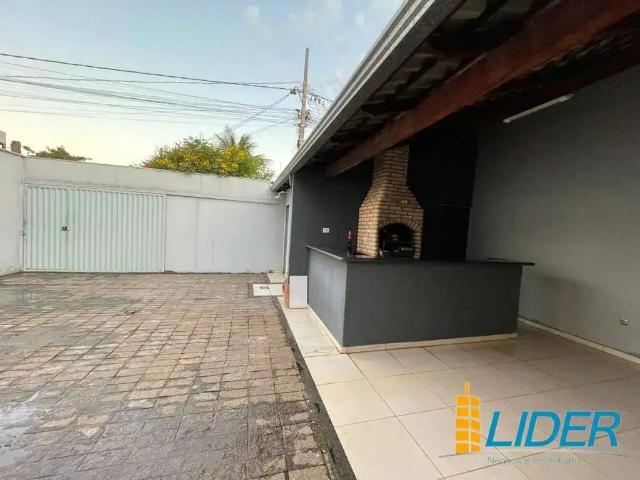 Casa / Sobrado para Venda em Uberlândia/MG Jardim Brasília 3 Quartos