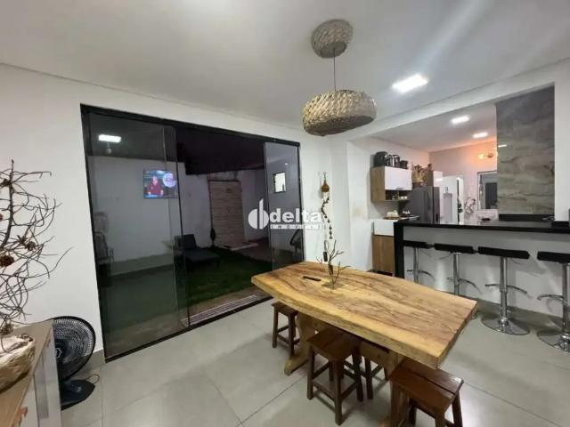 Casa / Sobrado para Venda em Uberlândia/MG Jardim Canaã 2 Quartos