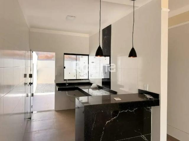 Casa / Sobrado para Venda em Uberlândia/MG Jardim Canaã 2 Quartos