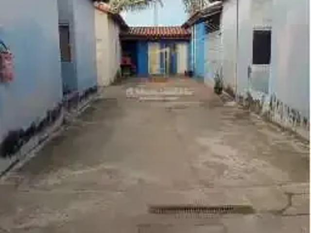 Casa / Sobrado para Venda em Uberlândia/MG Jardim Célia 3 Quartos