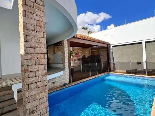 Casa / Sobrado para Venda em Uberlândia/MG Jardim Colina 4 Quartos