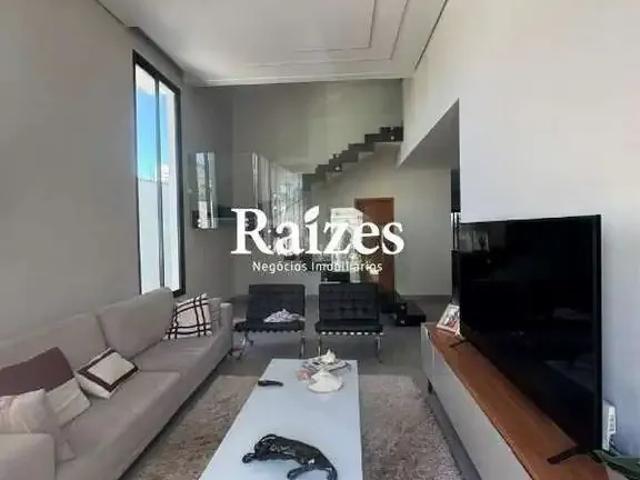 Casa / Sobrado para Venda em Uberlândia/MG Jardim Colina 3 Quartos