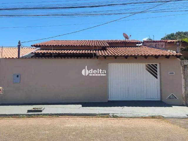 Casa / Sobrado para Venda em Uberlândia/MG Jardim das Palmeiras 3 Quartos