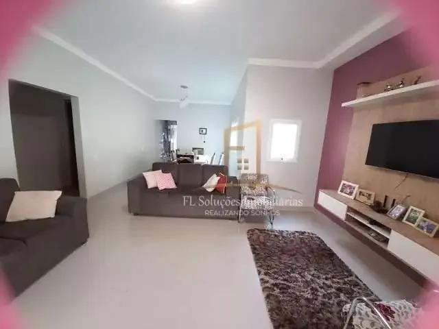 Casa / Sobrado para Venda em Uberlândia/MG Jardim das Palmeiras 3 Quartos
