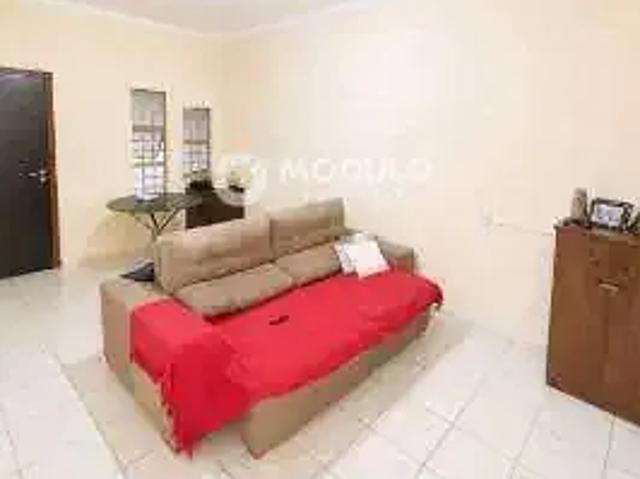 Casa / Sobrado para Venda em Uberlândia/MG Jardim das Palmeiras 3 Quartos