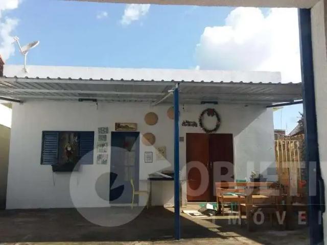 Casa / Sobrado para Venda em Uberlândia/MG Jardim das Palmeiras 3 Quartos