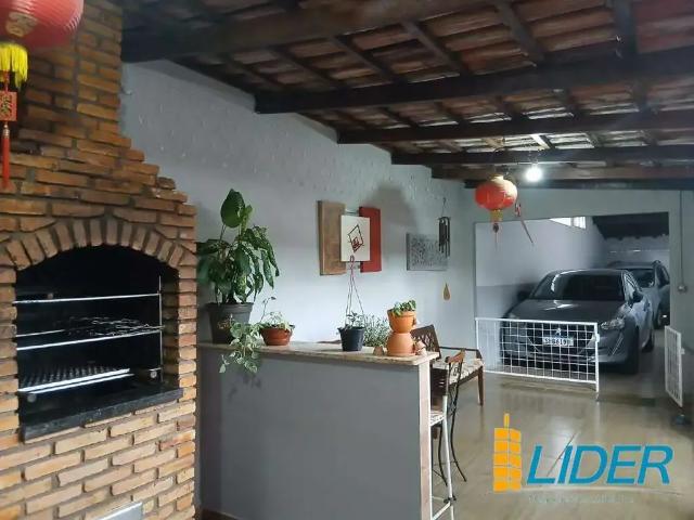 Casa / Sobrado para Venda em Uberlândia/MG Jardim das Palmeiras 3 Quartos