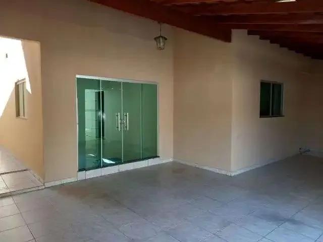 Casa / Sobrado para Venda em Uberlândia/MG Jardim das Palmeiras 3 Quartos