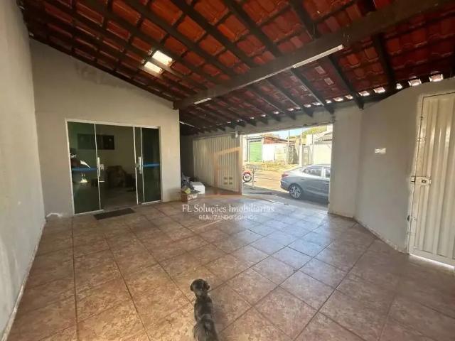 Casa / Sobrado para Venda em Uberlândia/MG Jardim das Palmeiras 2 Quartos