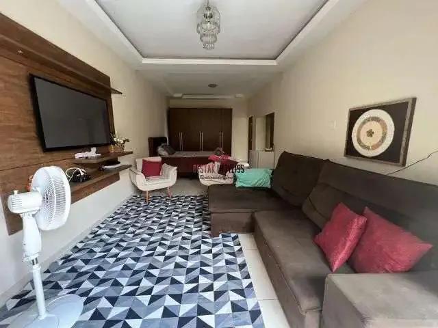 Casa / Sobrado para Venda em Uberlândia/MG Jardim das Palmeiras 5 Quartos