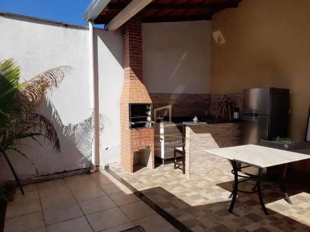 Casa / Sobrado para Venda em Uberlândia/MG Jardim Europa 4 Quartos
