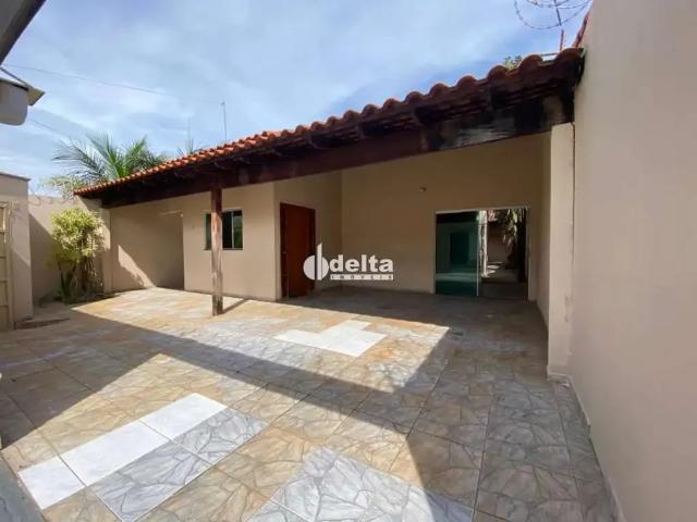 Casa / Sobrado para Venda em Uberlândia/MG Jardim Europa 4 Quartos