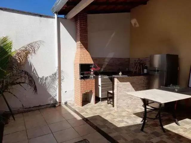 Casa / Sobrado para Venda em Uberlândia/MG Jardim Europa 4 Quartos