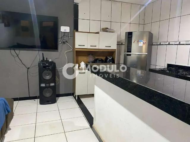 Casa / Sobrado para Venda em Uberlândia/MG Jardim Europa 2 Quartos
