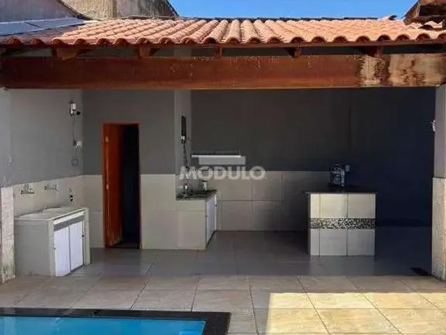 Casa / Sobrado para Venda em Uberlândia/MG Jardim Europa 2 Quartos