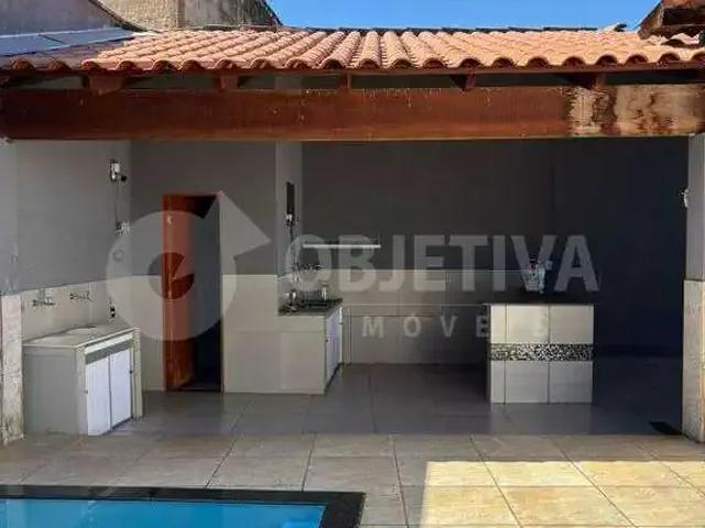 Casa / Sobrado para Venda em Uberlândia/MG Jardim Europa 2 Quartos