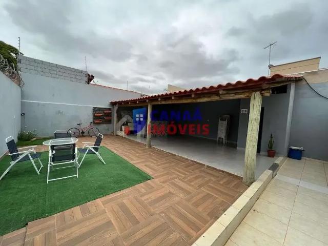Casa / Sobrado para Venda em Uberlândia/MG Jardim Europa 2 Quartos