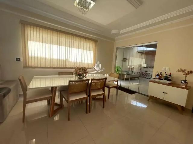 Casa / Sobrado para Venda em Uberlândia/MG Jardim Europa 3 Quartos