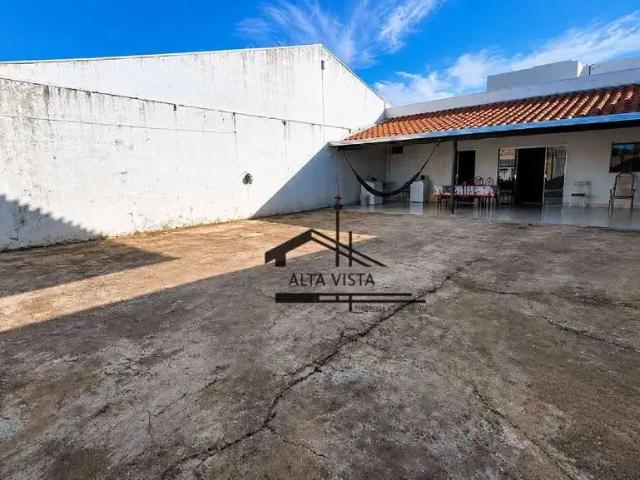 Casa / Sobrado para Venda em Uberlândia/MG Jardim Europa 3 Quartos