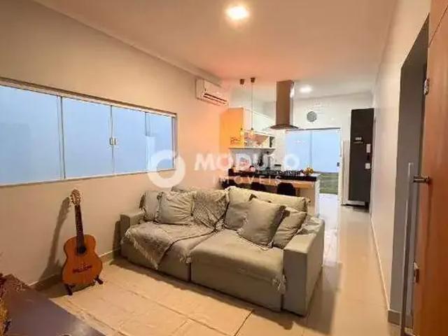 Casa / Sobrado para Venda em Uberlândia/MG Jardim Europa 3 Quartos