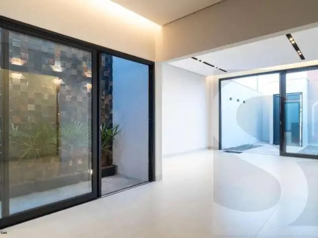 Casa / Sobrado para Venda em Uberlândia/MG Jardim Europa 3 Quartos