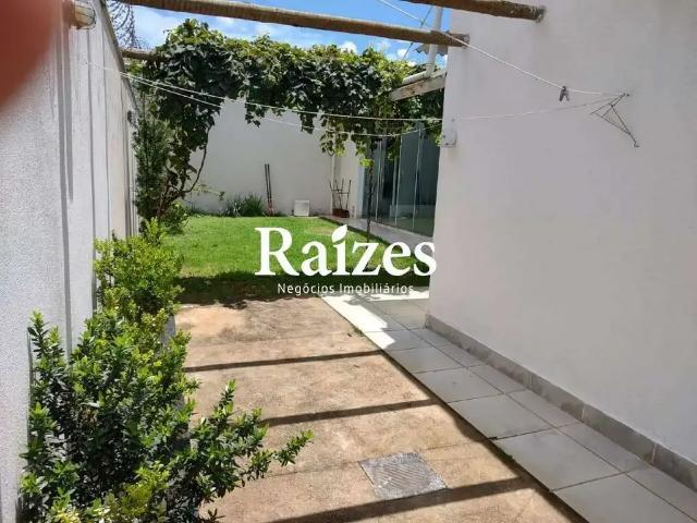 Casa / Sobrado para Venda em Uberlândia/MG Jardim Europa 3 Quartos