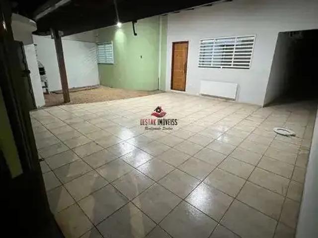 Casa / Sobrado para Venda em Uberlândia/MG Jardim Europa 3 Quartos