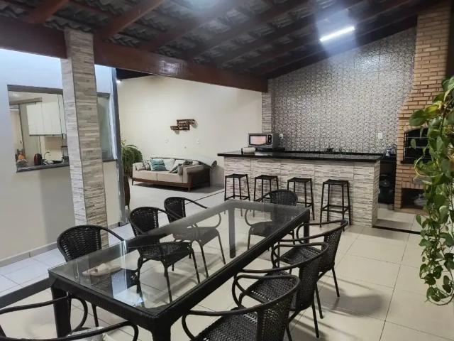 Casa / Sobrado para Venda em Uberlândia/MG Jardim Europa 3 Quartos