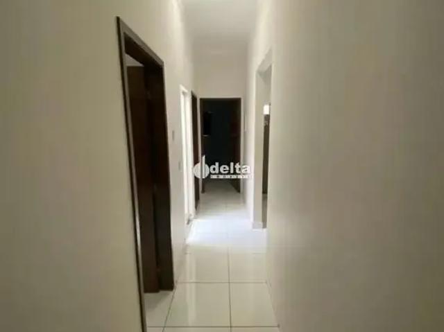 Casa / Sobrado para Venda em Uberlândia/MG Jardim Europa 3 Quartos