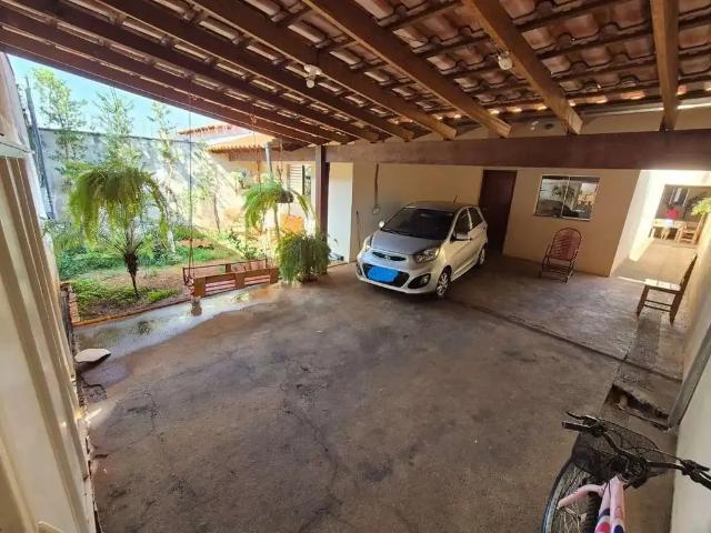 Casa / Sobrado para Venda em Uberlândia/MG Jardim Europa 3 Quartos