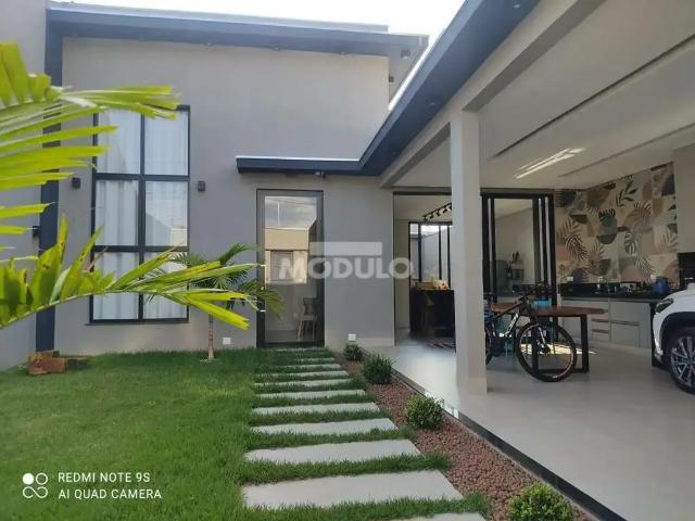 Casa / Sobrado para Venda em Uberlândia/MG Jardim Europa 3 Quartos