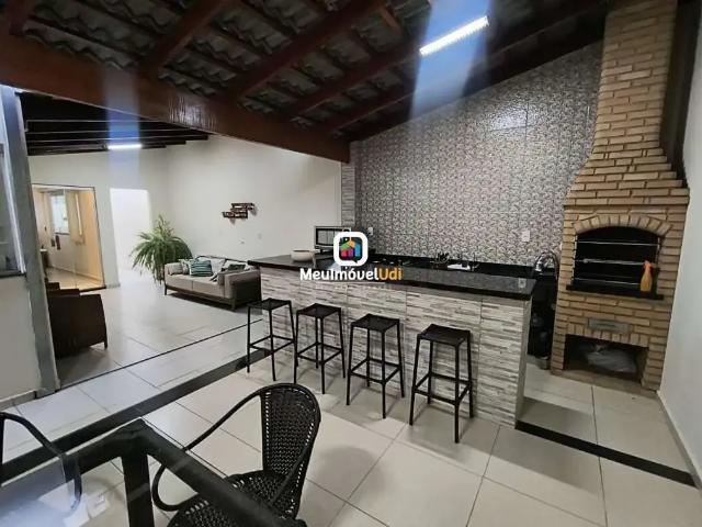 Casa / Sobrado para Venda em Uberlândia/MG Jardim Europa 3 Quartos