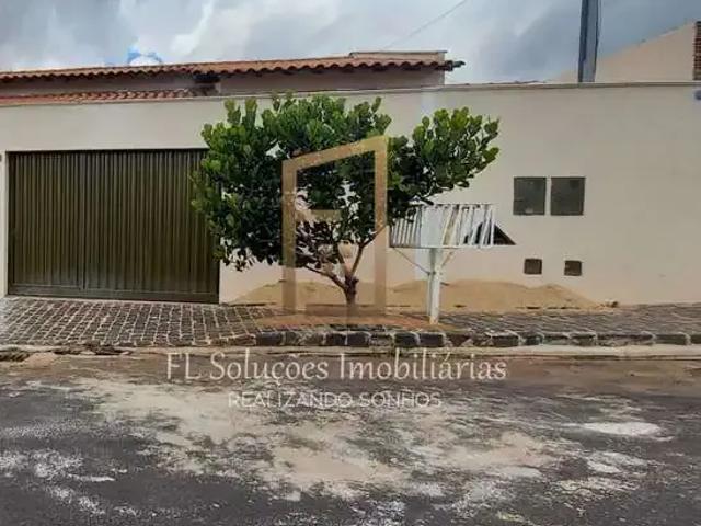Casa / Sobrado para Venda em Uberlândia/MG Jardim Europa 3 Quartos
