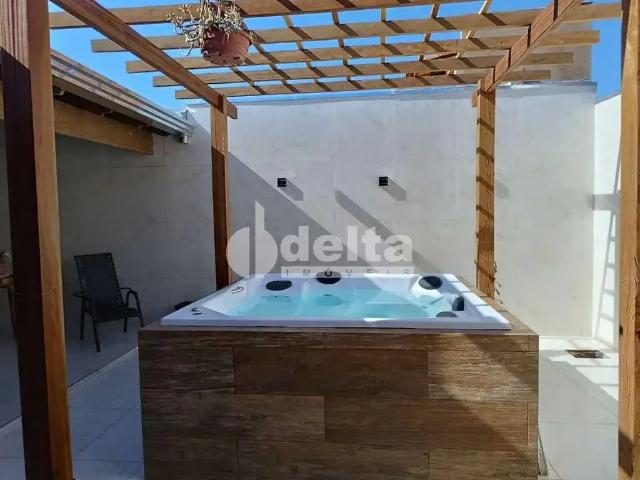 Casa / Sobrado para Venda em Uberlândia/MG Jardim Europa 3 Quartos