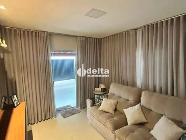 Casa / Sobrado para Venda em Uberlândia/MG Jardim Europa 3 Quartos