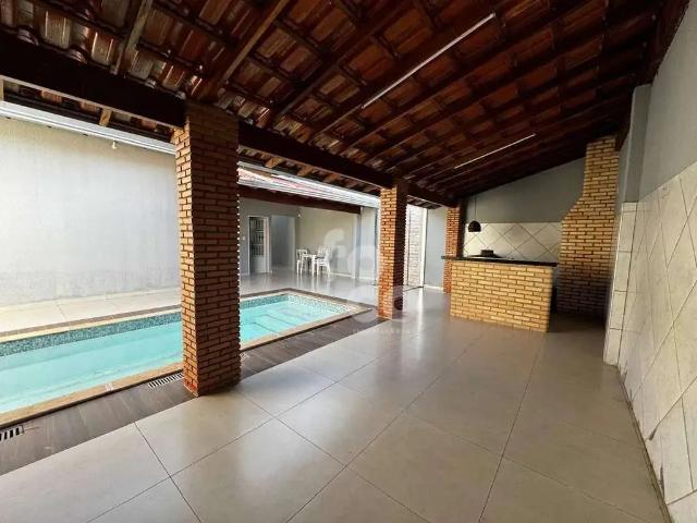 Casa / Sobrado para Venda em Uberlândia/MG Jardim Europa 3 Quartos