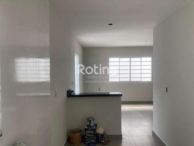 Casa / Sobrado para Venda em Uberlândia/MG Jardim Holanda 3 Quartos