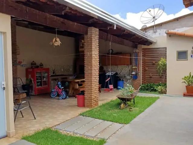 Casa / Sobrado para Venda em Uberlândia/MG Jardim Holanda 3 Quartos