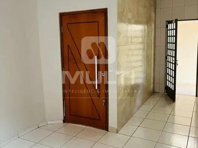 Casa / Sobrado para Venda em Uberlândia/MG Jardim Holanda 3 Quartos