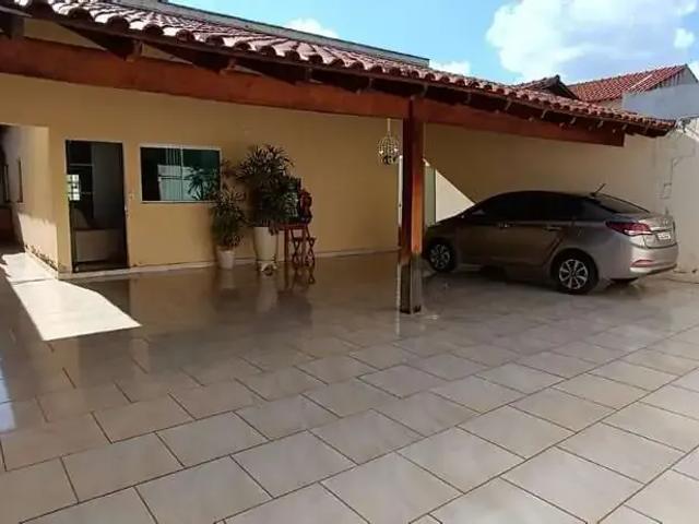 Casa / Sobrado para Venda em Uberlândia/MG Jardim Holanda 3 Quartos