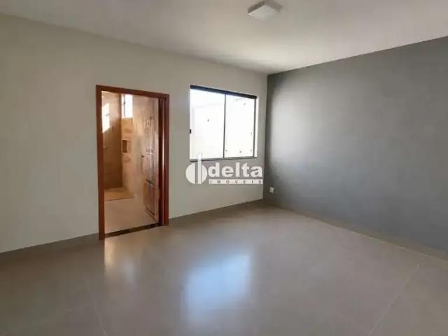 Casa / Sobrado para Venda em Uberlândia/MG Jardim Holanda 2 Quartos