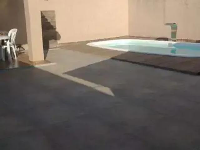 Casa / Sobrado para Venda em Uberlândia/MG Jardim Holanda 2 Quartos